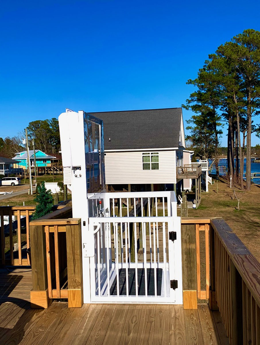 AmeriGlide Outdoor Elevator | Residential Elevators & Lifts